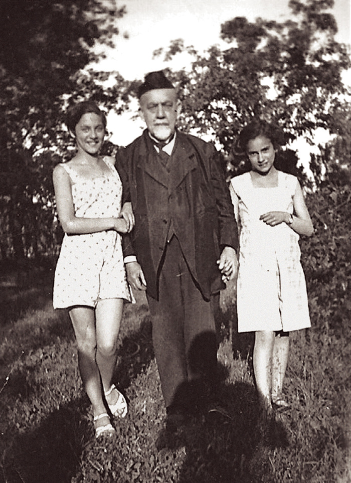 The Center Could Not Hold: One Family's Fate Under Hitler | STANFORD ...